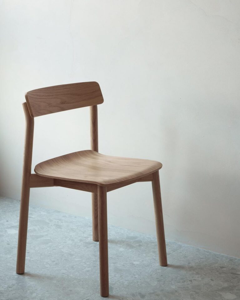 29 Wooden Chair Designs for Timeless Elegance and Modern Chic - Homee Bee