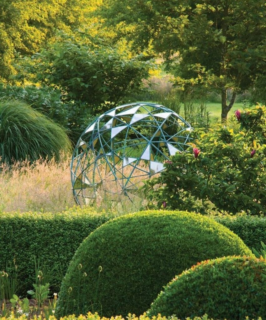 29 Garden Sculpture Masterpieces to Craft Your Outdoor Sanctuary ...