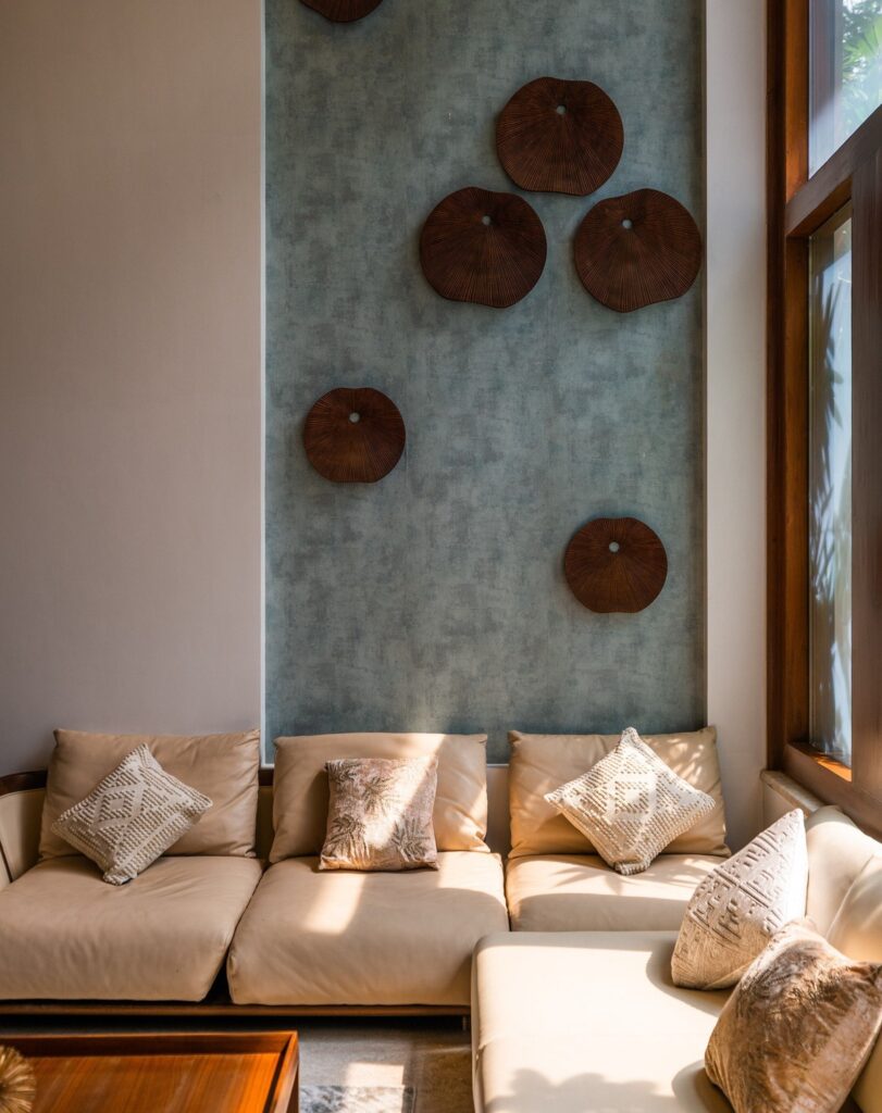 32 Decorating Ideas for High Ceilings to Enhance Your Space - Homee Bee